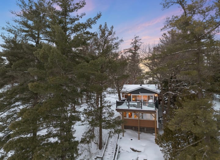 Parker’s Cottage - Gravenhurst