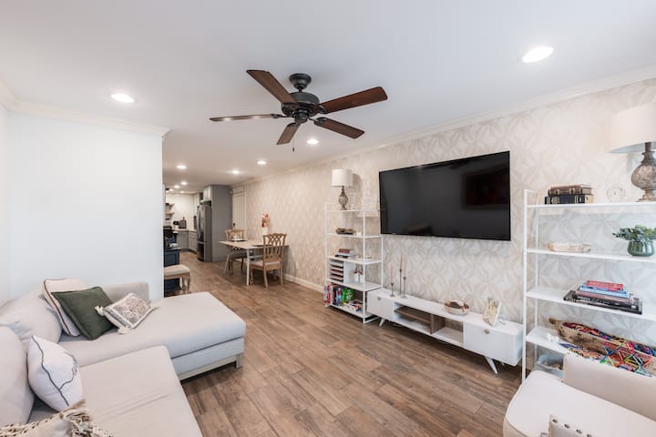 Montrose Gem! - Afton Oaks - Houston