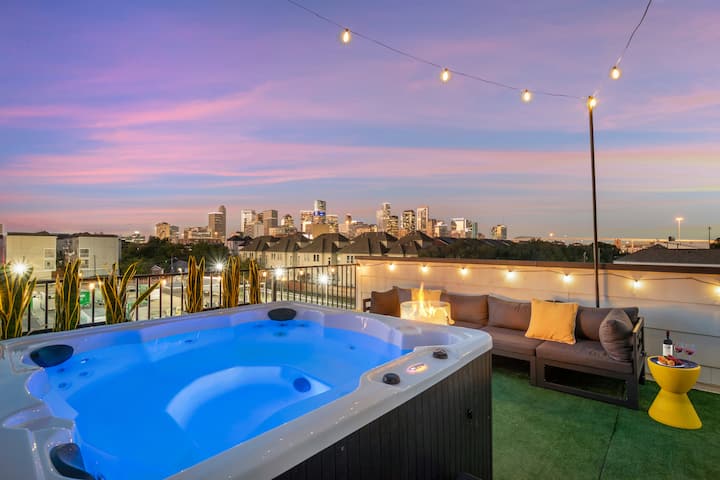 Downtown 3bd | Hot Tub • Fire Pit • Skyline Views - Houston
