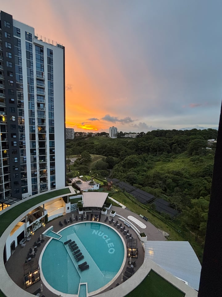 Modern Condo With Pool & Gym – Sabana Sj - San José