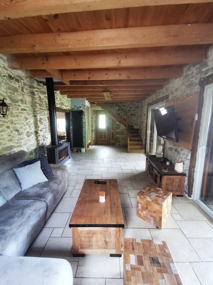 La Pierre Des Champs - Piscine Et Jacuzzi - Haute-Savoie