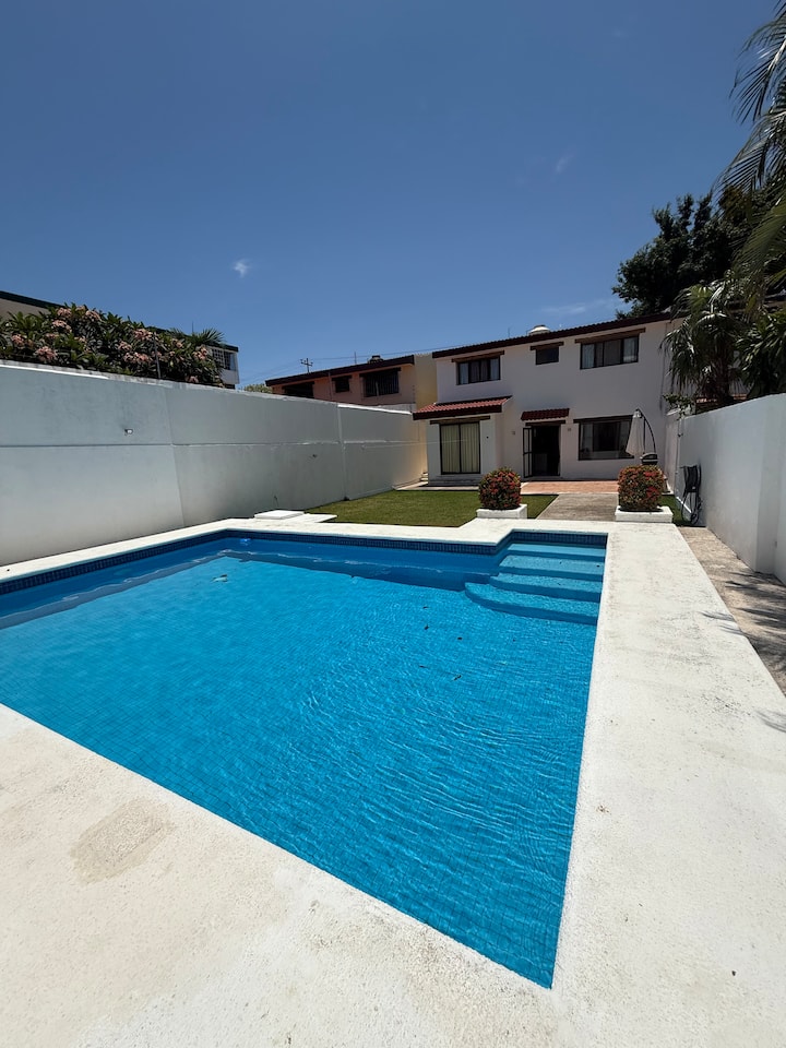Casa Céntrica Con Alberca Privada 6 Min De La Zona - Cancún