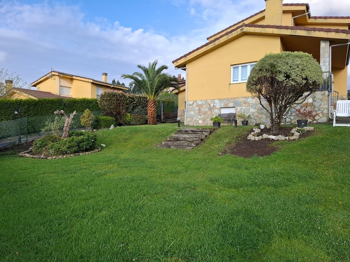 Chalet Independiente Con Parcela - Pravia