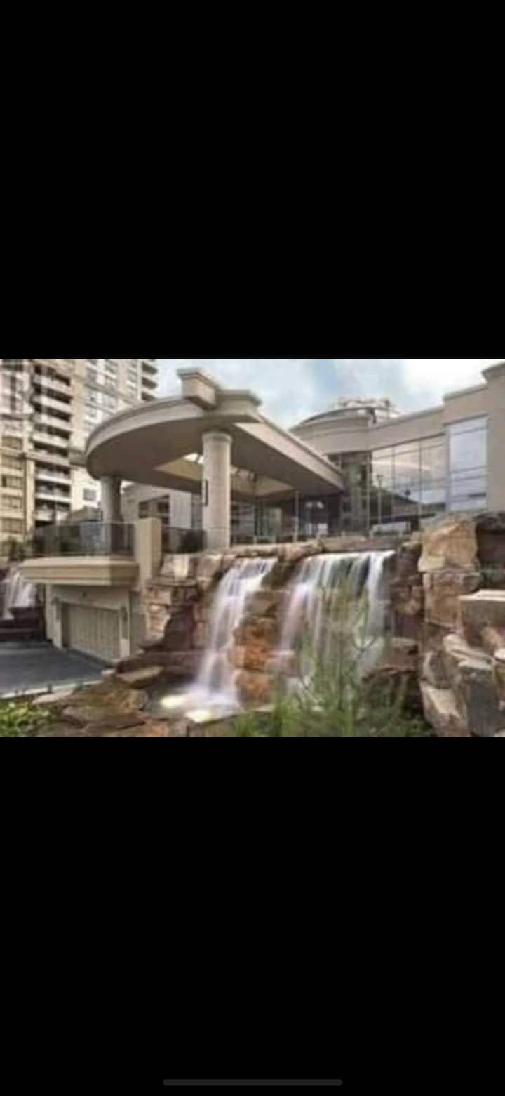 Beautiful 3 Bedroom Condo! - Mississauga