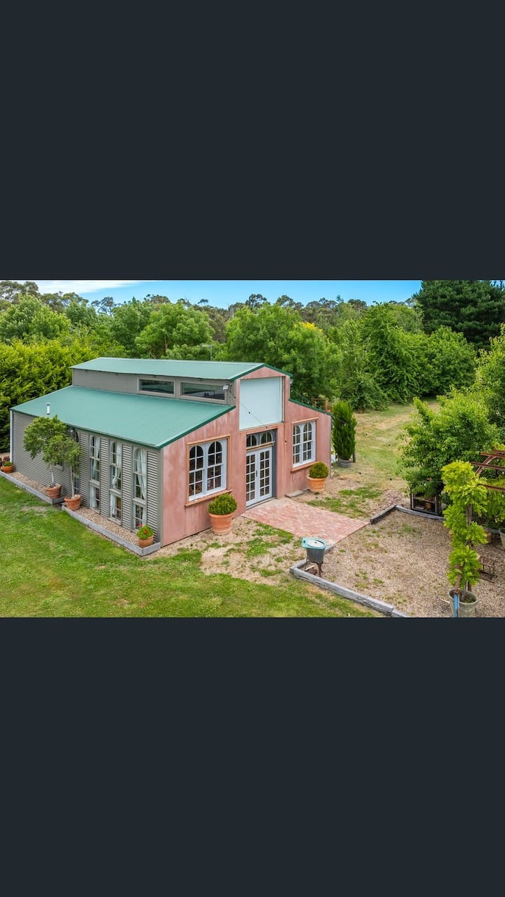 Stunning Barn Stay With Views - Melbourne