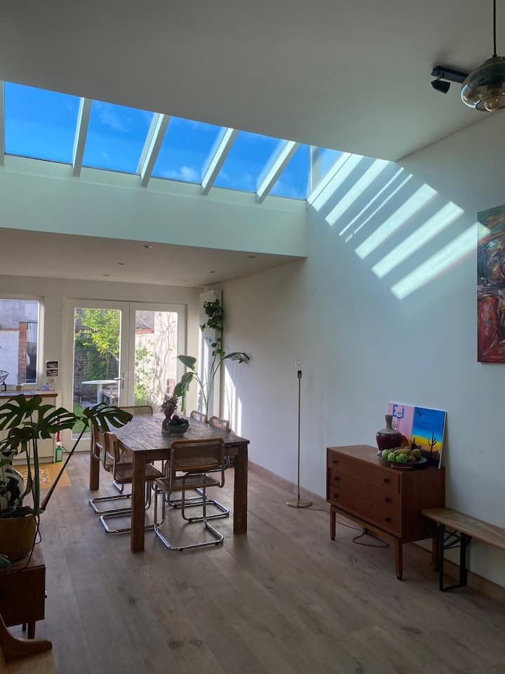 Lichtrijke Stadswoning Met Tuin Nabij Gent - Gante
