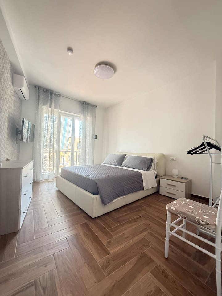 Betti Holiday House - Napoli Centro - Rione Sanità - Naples