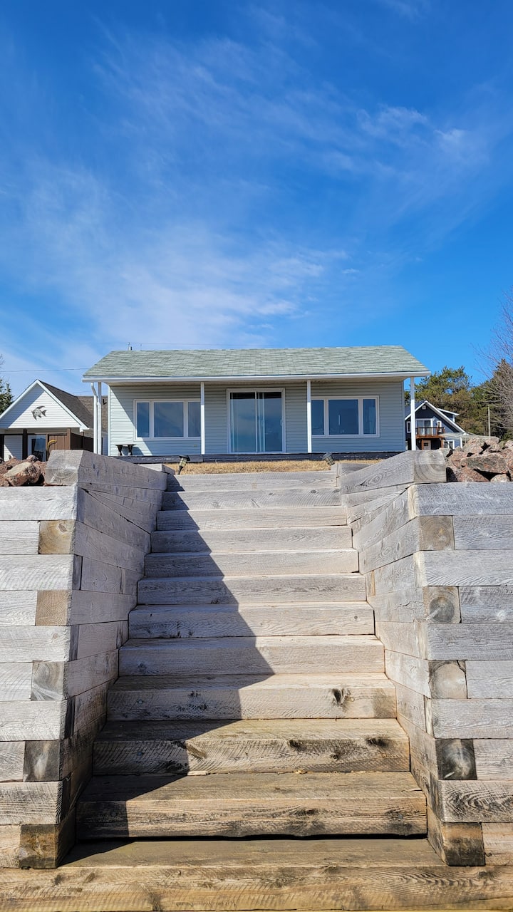 Oceanfront Cottage Near Shediac - Shediac