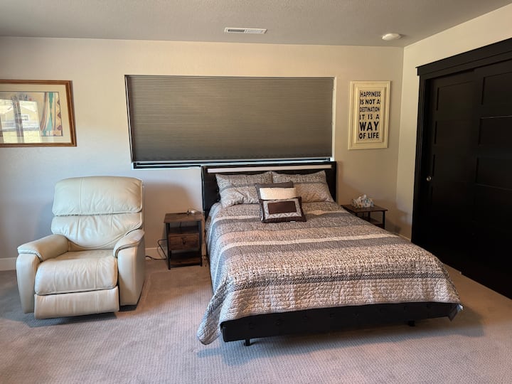 Luxurious 2nd Floor Suite 3 - Estes Park, CO