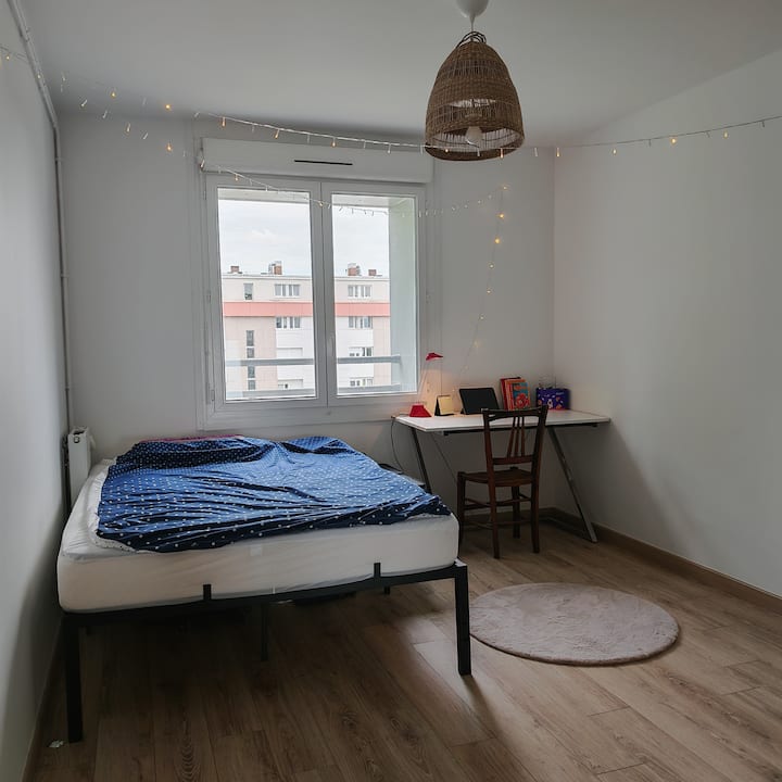 Chambre à Louer à Mérignac - Mérignac