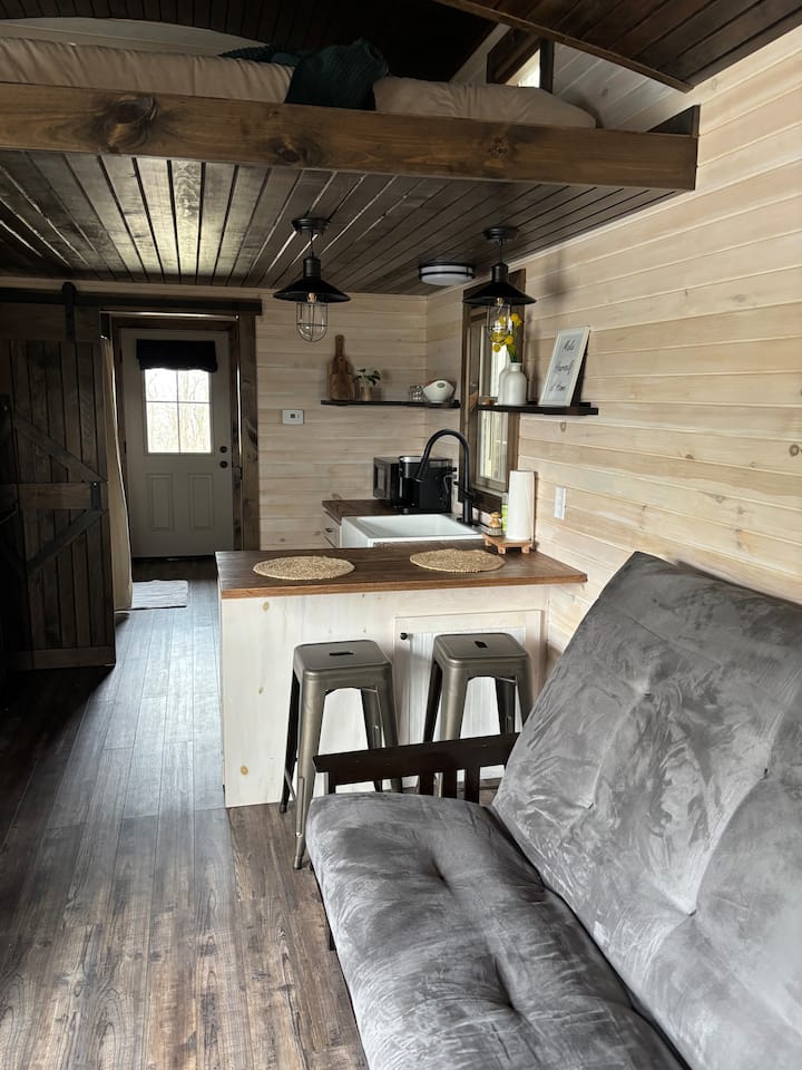 Tiny House Caboose - Middleburg, PA