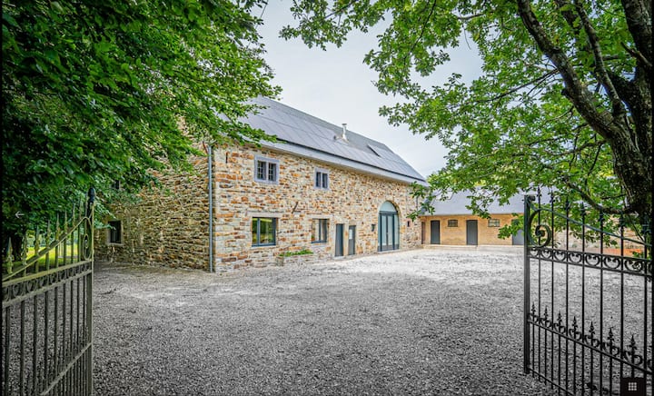 Ferme Robert
Privé Boerderij Met Binnenzwembad. - Waimes