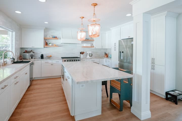 Scenic & Chic Retreat Near Coast - Oceanside, CA