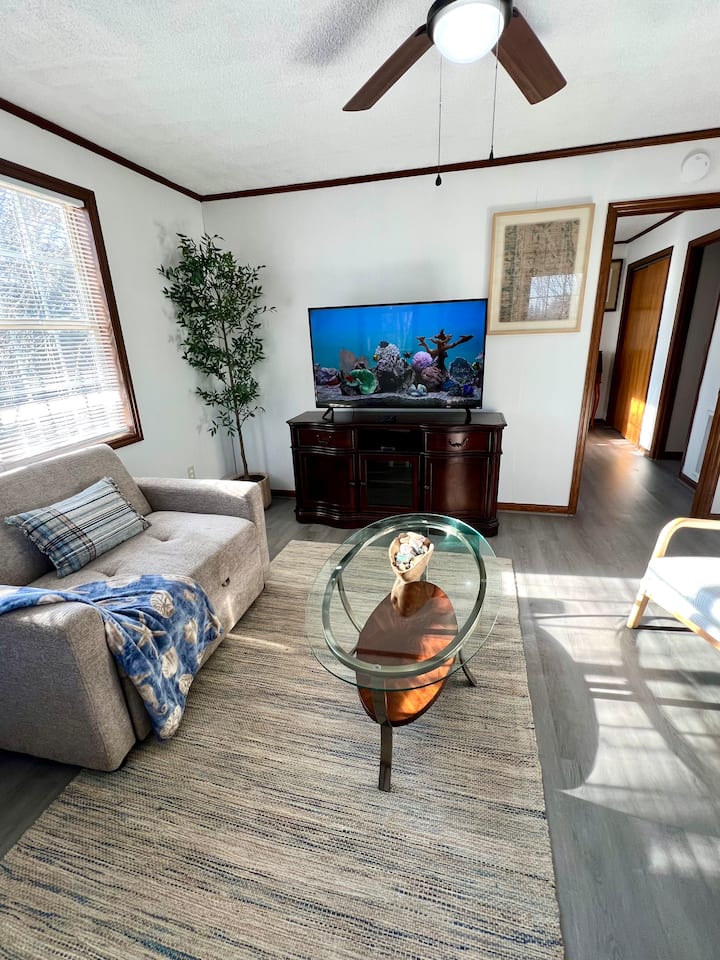 The Cozy Perch | Private Upstairs Guesthouse - Summerville, SC