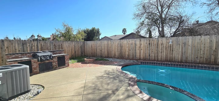 Cozy Home For Nonsmoker Guests - Elk Grove, CA