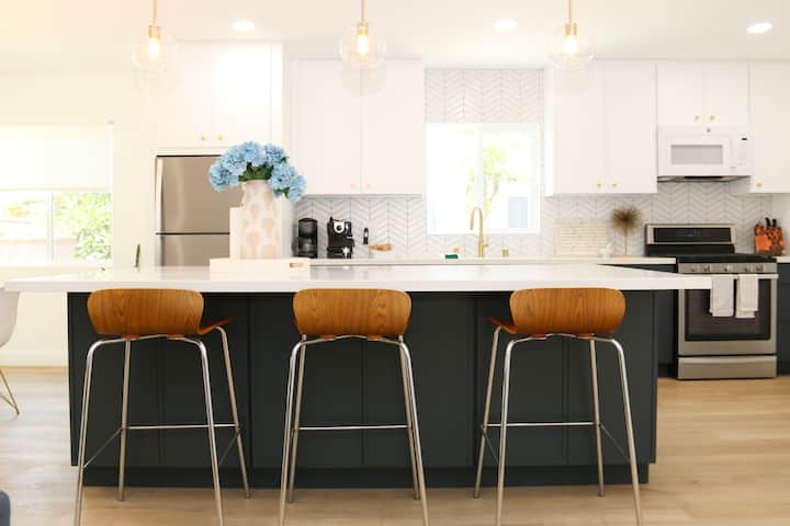 Charming Modern Hm Near Disney, Anaheim Fullerton - Fullerton, CA
