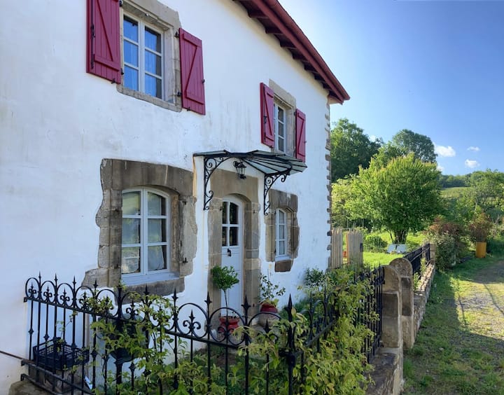 Maison Au Cœur D'un Domaine - Urt