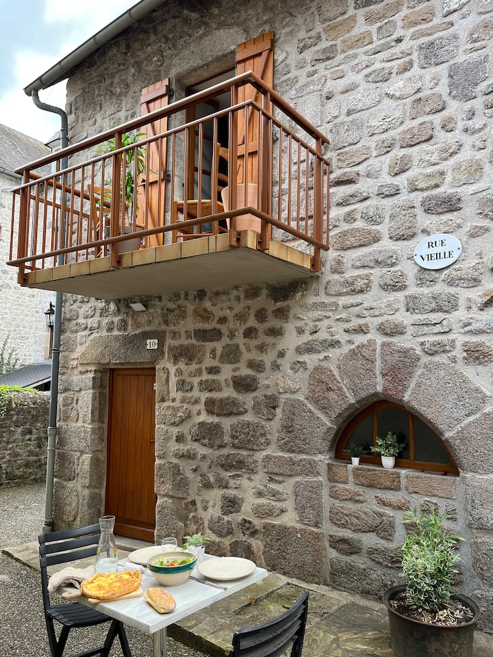 Chambre Dans Une Maison En Pierre - Meymac