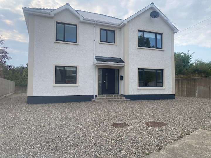 Spacious 5 Bedroom House. - Buncrana