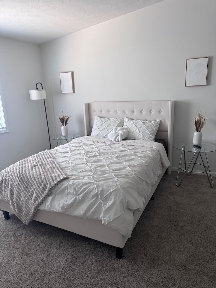 Modern Home Getaway - Dunwoody, GA
