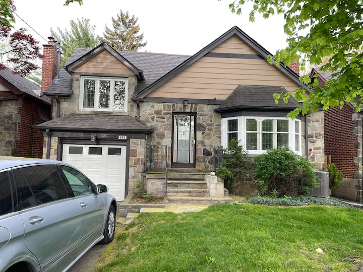 Garden View Room Near Subway - Toronto