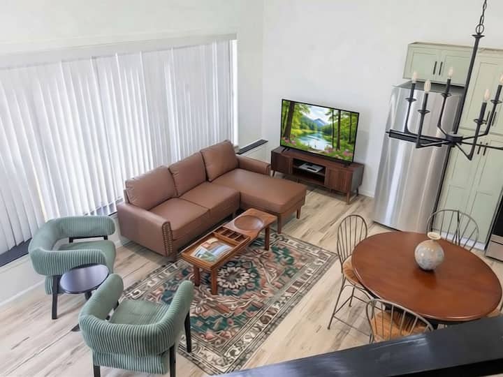 Wonderful Life Bridge Views - Seneca Falls, NY