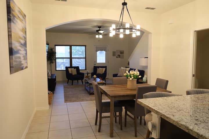 Cozy Townhouse In North Laredo - Laredo, TX