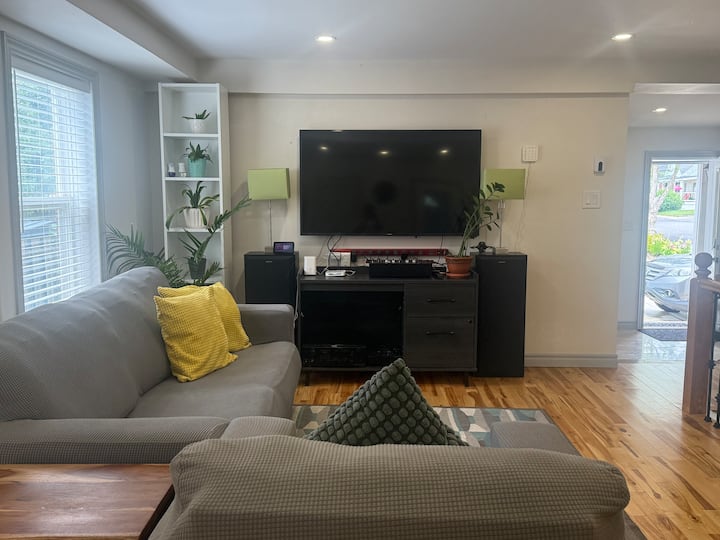 Family Stay Near Niagara Falls - Niagara Falls