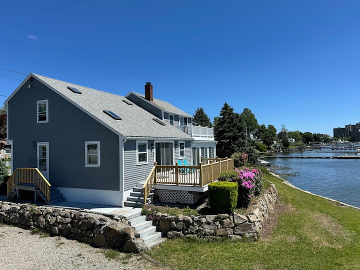Waterfront House With Private Boat Ramp - Hull, MA