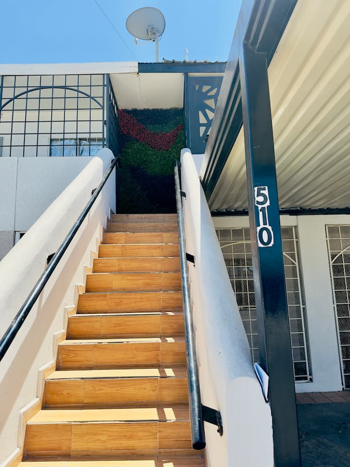 Espacio Amplio Parking Privado Mejor Ubicación - Mexicali