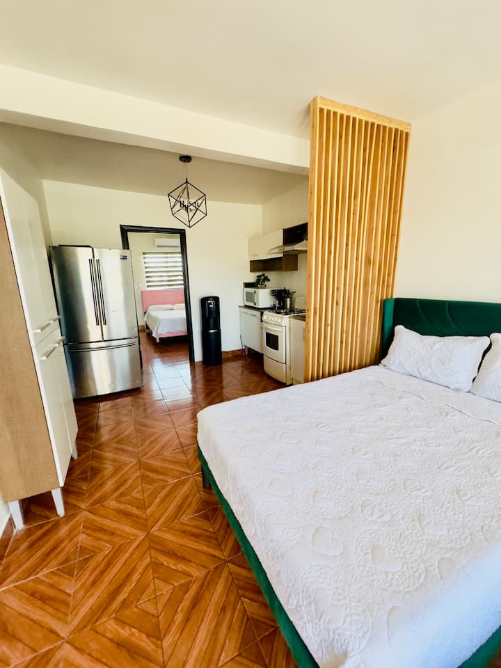 Espacio Amplio Parking Privado Mejor Ubicación - Mexicali