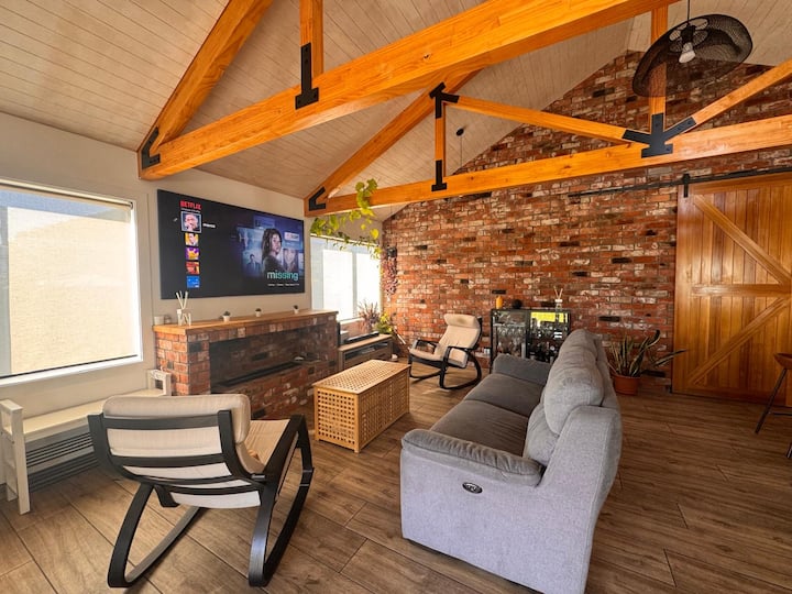 Entertainment Galore-3 Bed Family Retreat! - Christchurch