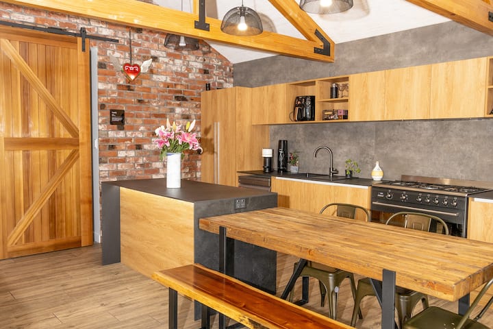 Hillsborough 3-bed Family Retreat | Entertainment - Christchurch