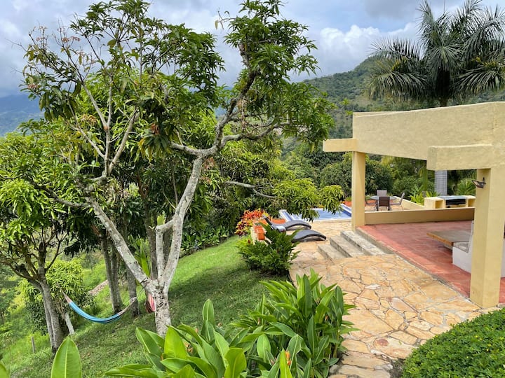 Espectacular Casa Campestre En Anolaima - Anolaima