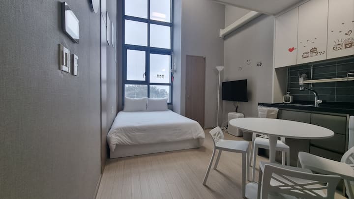 파인앤유오션시티 304호 라텍스 트윈베드 복층 오션뷰(25년10월 All새제품) - Donghae-si