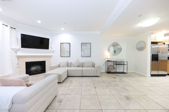 Comfortable Home Near Pasadena Oldtown - Pasadena, CA