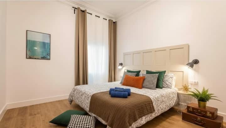 Comfortable 5-bedroom Apartment In L’eixample 9ppl - Badalona