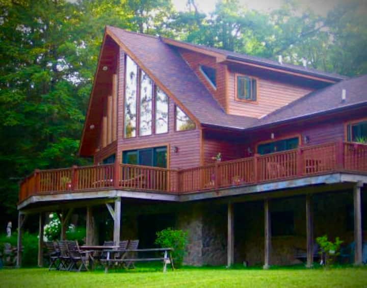 New Paltz Private Contemporary Paradise - New Paltz, NY