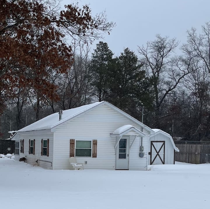 Great Little Cabin Walking Distance Downtown Mio - Black Lake, Fairview