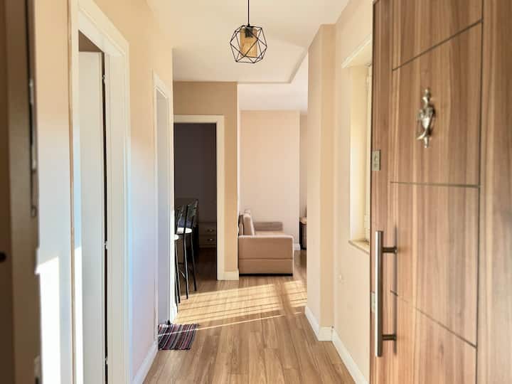 Above The City Tirana Central Apartment - Tirana