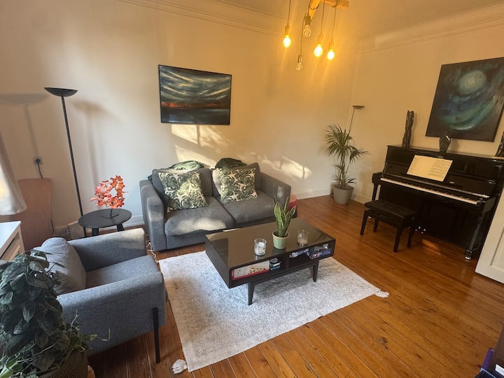 Private Room & Bathroom + Gym + Indoor Parking - Brussels