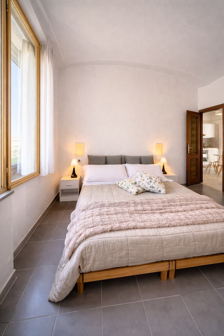 La Spezia Base: Steps From Train To Cinque Terre - Riomaggiore