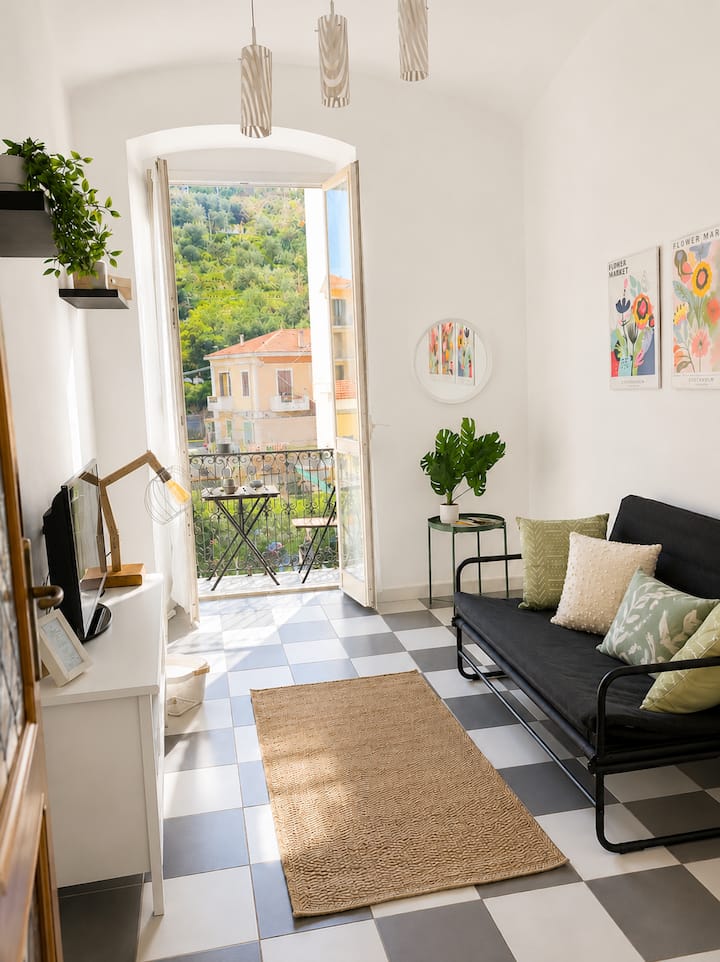 La Spezia Base: Steps From Train To Cinque Terre - La Spezia