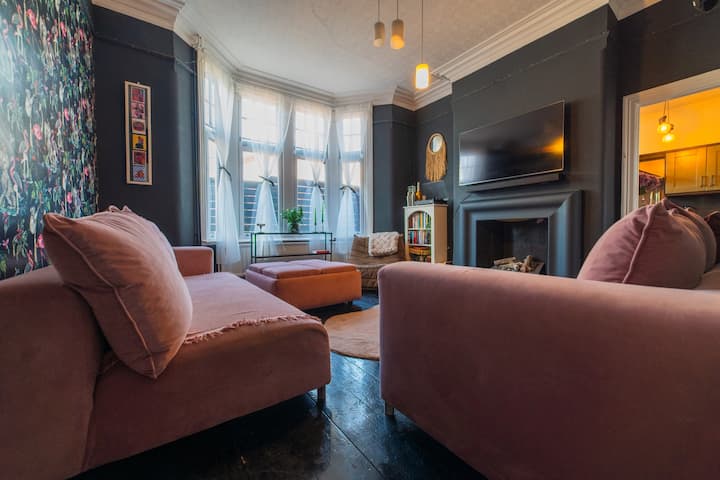 Stylish, Premium, City Retreat - Pet Friendly - Cardiff