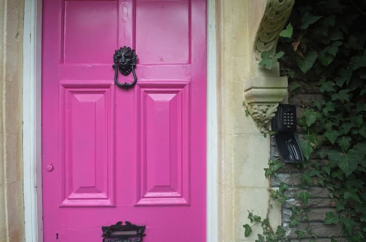 Stylish, City Hideaway - Pet + Group Friendly - Cardiff