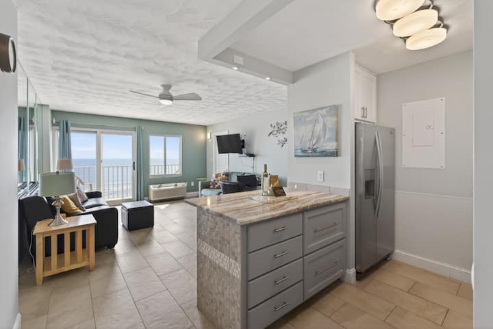 Sunrise Views | Heated Pool | Full Kitchen | 706 - Virginia Beach, VA