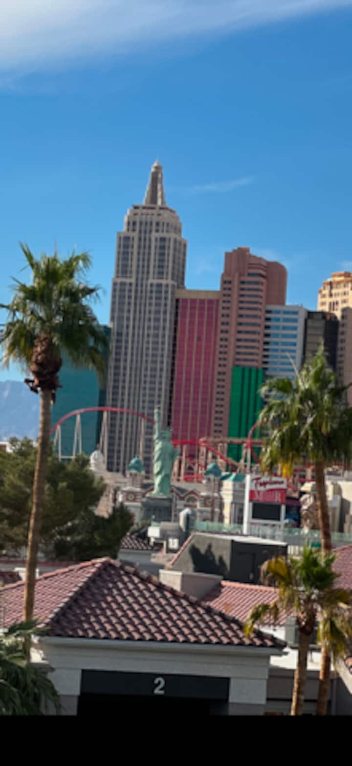 Sin City Spectacular 2bd/1bth Mgm Luxury Condo! - Paradise, CA