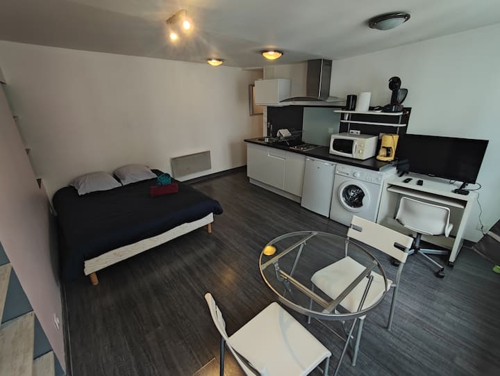 Les Ronchaux *Hyper Centre *Lumineux *25m2 - Besançon