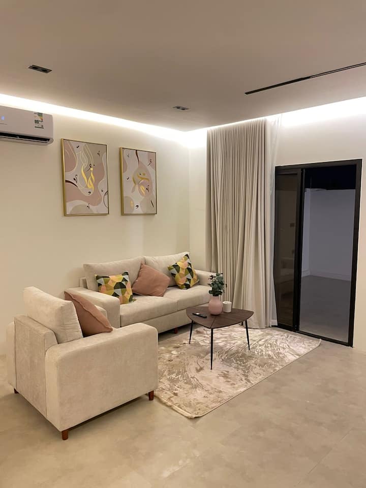 ملاذ - القدس -  19 استديو مع سطح - Riyadh