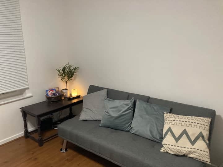 Entire Rental Unit One Bed Apartment In Surrey - Surbiton